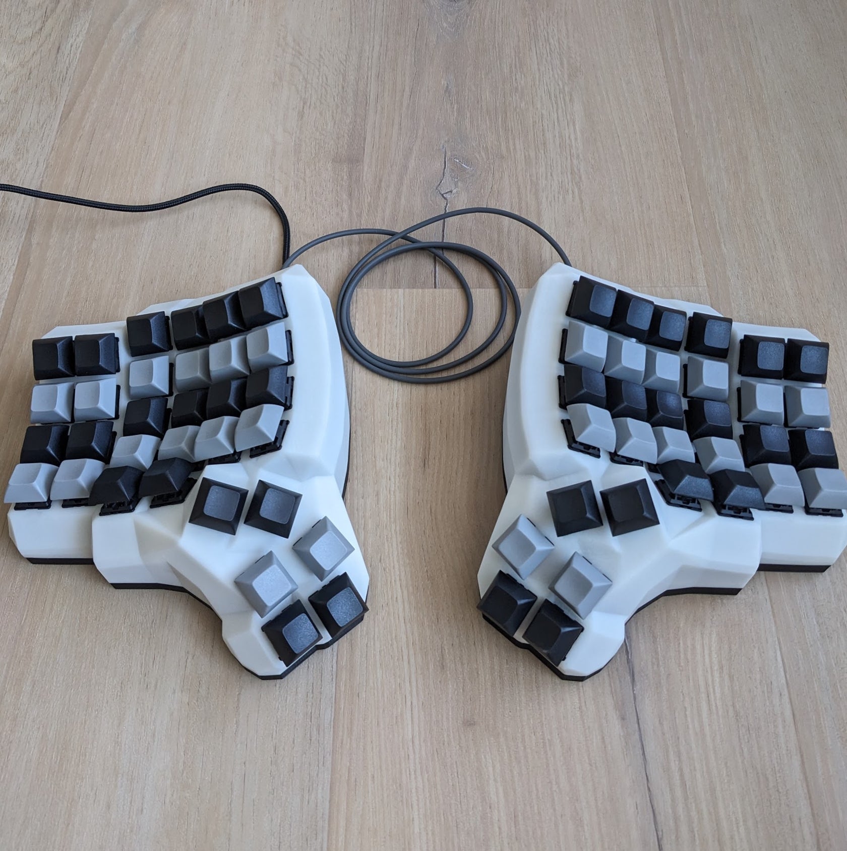 TaikoHub Ergonomic Dactyl Manuform Keyboard